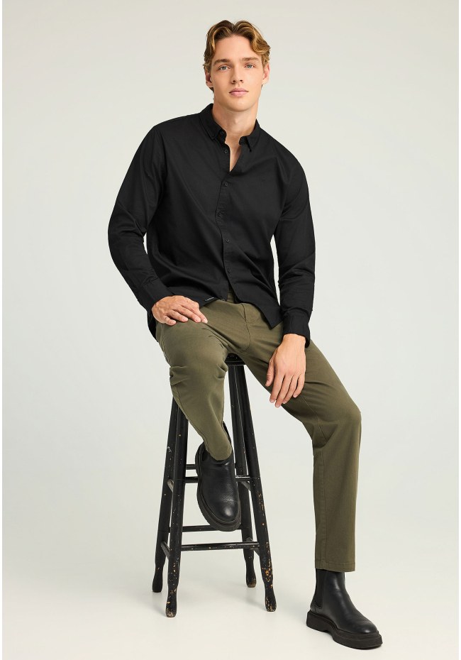 Ανδρικό μονόχρωμο oxford πουκάμισο - The essentials FBM012-005-05_BLACK ...